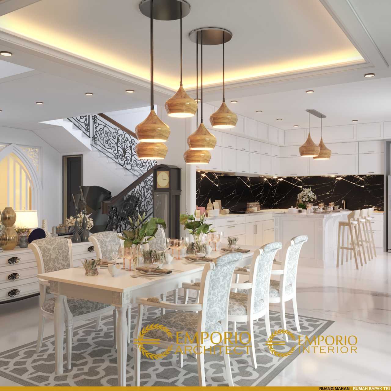 Desain Ruang Makan Interior Rumah 2 Lantai Style Classic Tropis Bapak ...